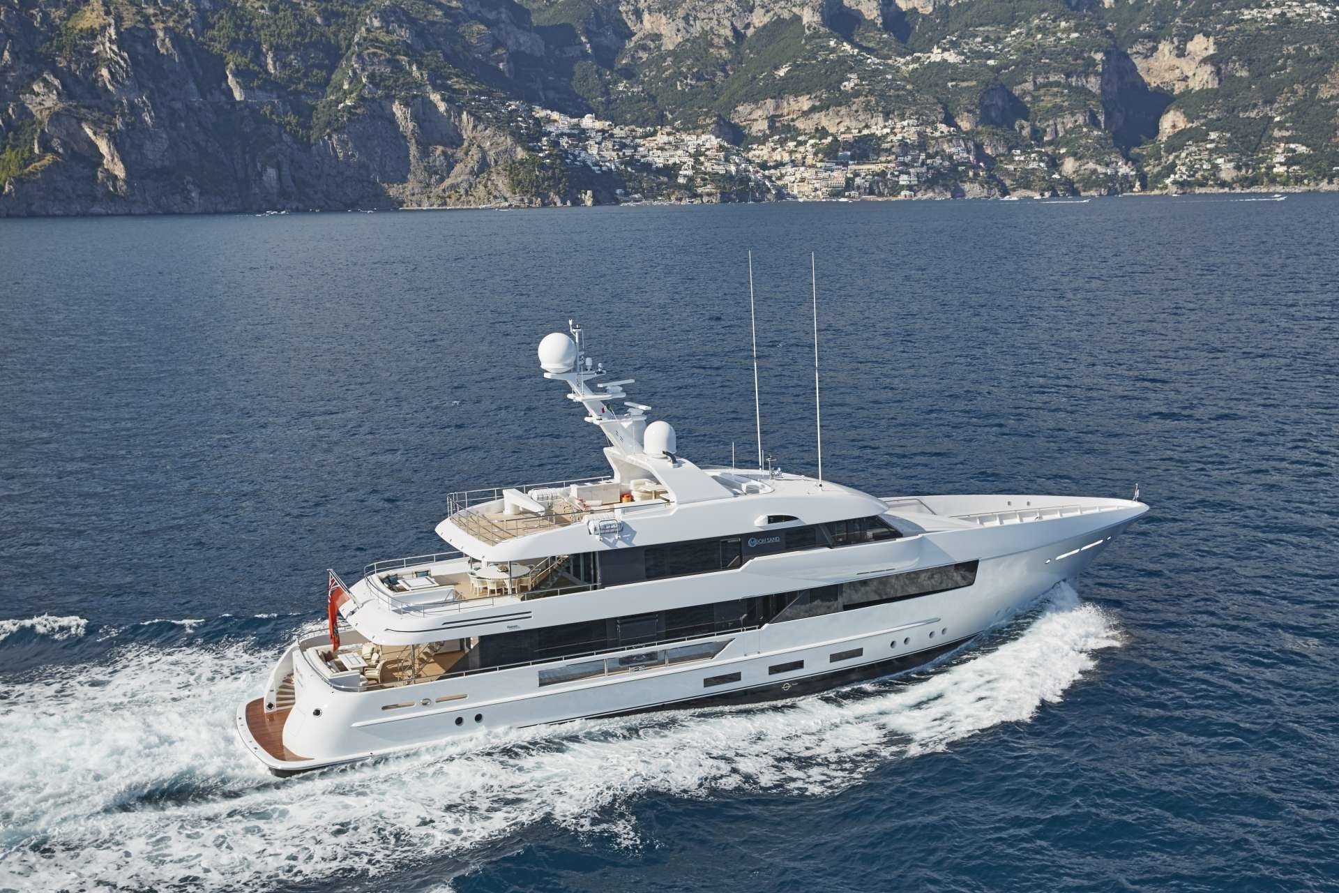 Yacht MOON SAND, a Feadship Superyacht | CHARTERWORLD Luxury Superyacht ...